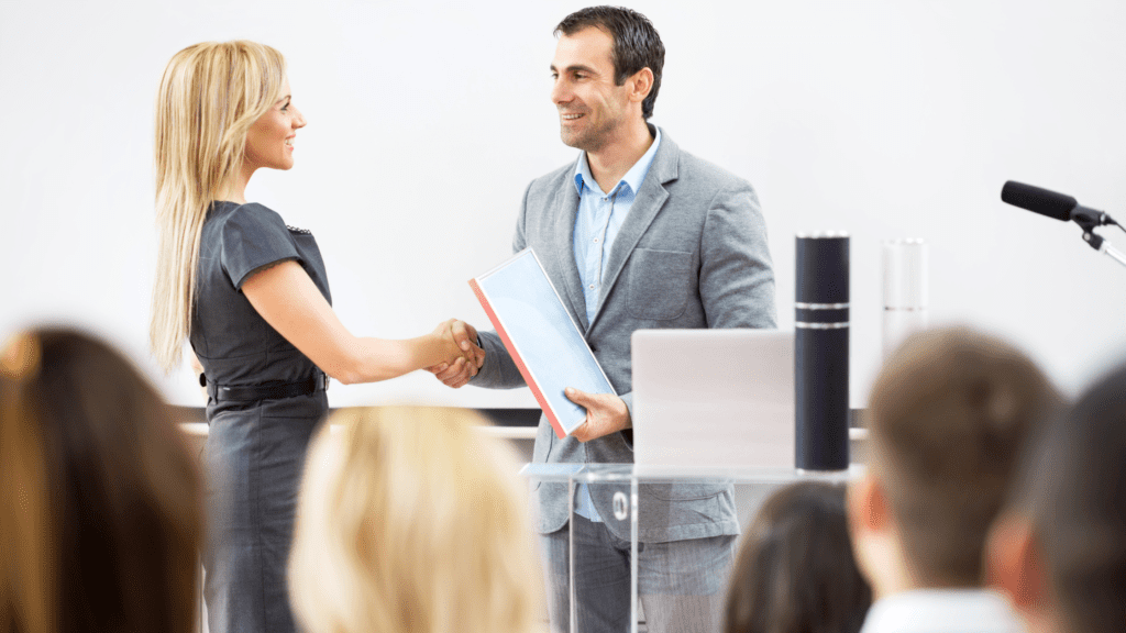 How To Track Medical Spa Employee Performance: Importance and Free ...